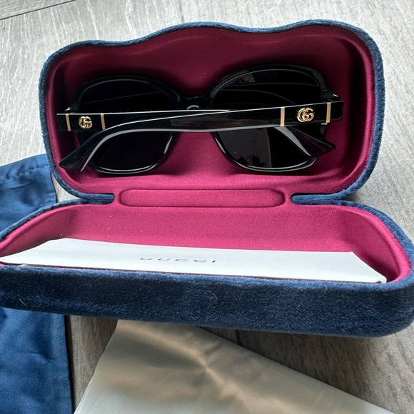 Gucci | Accessories | Gucci Sunglasses 57mm Blackgray With Gold Detail ...